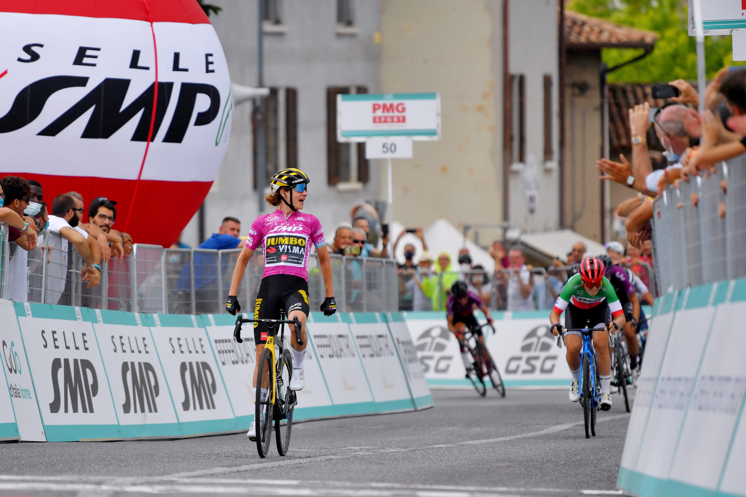 With Vos on your wheel, what would you do? | Trek Race Shop