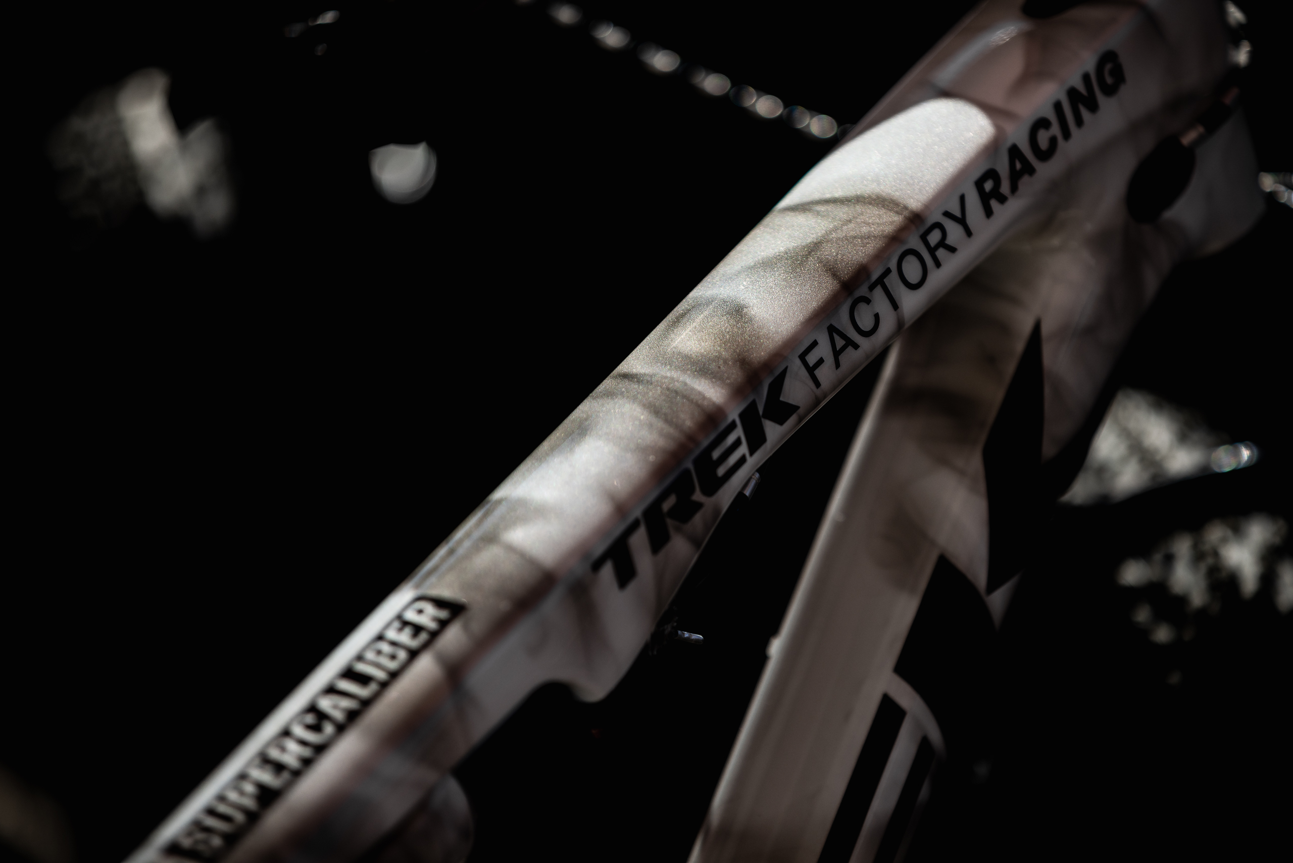 NEW PAINT DAY: Up close with TFR XC's new *real smoke* scheme | Trek ...