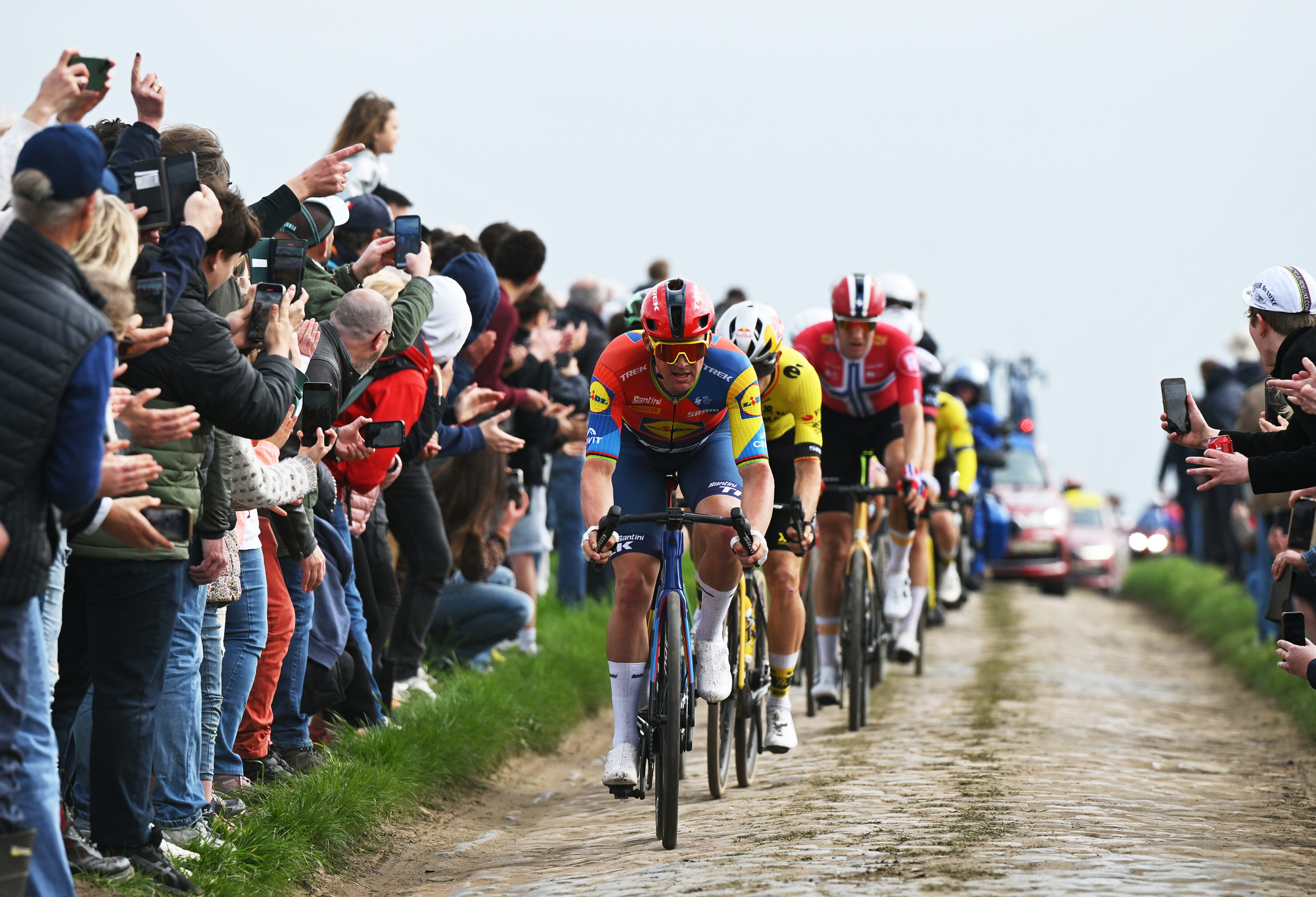 Mads Pedersen fights back to third at Paris-Roubaix | Trek Race Shop